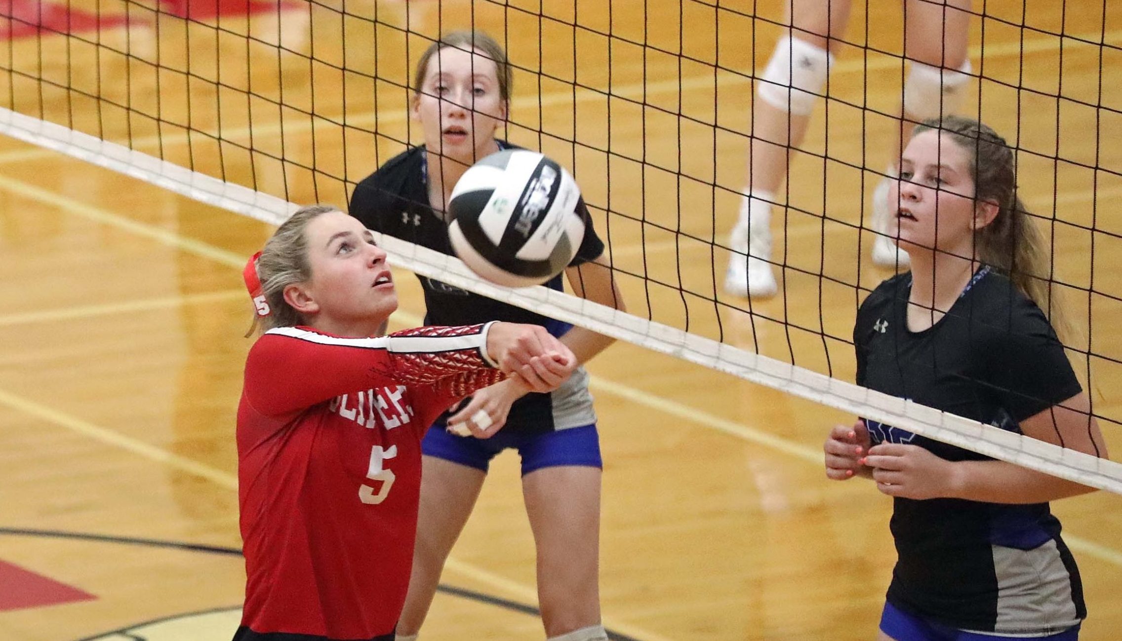 LADY CLIPPERS BATTLE BACK IN THRILLER - Your Sports Network