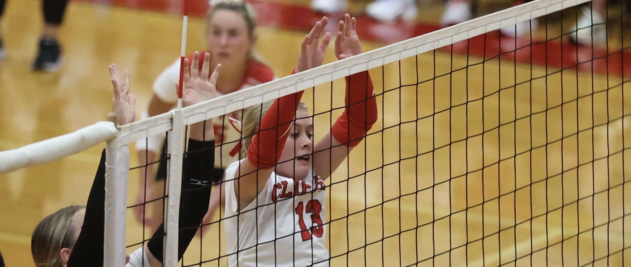 COLUMBIANA HAS FUN IN THE FIELDHOUSE - Your Sports Network