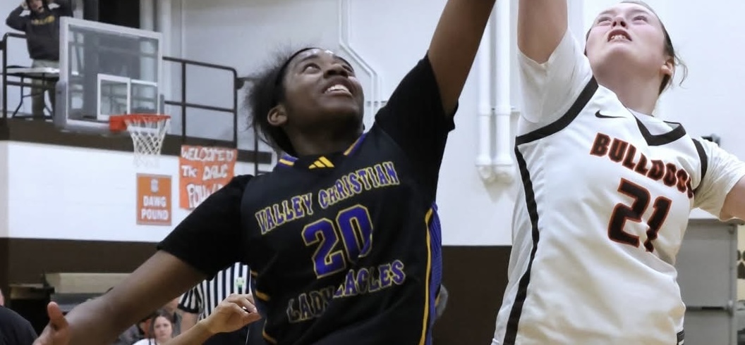 EAGLES HAVE STRONG FINISH IN THE DOG HOUSE - Your Sports Network