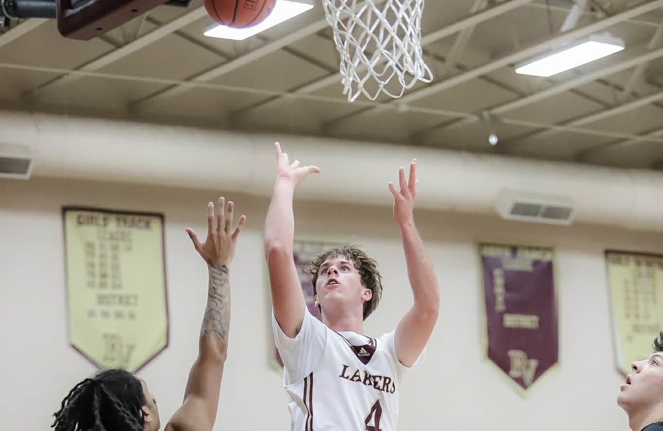 BRITTON DROPS 18 IN 4TH; LAKERS SURVIVE RED DEVILS - Your Sports Network