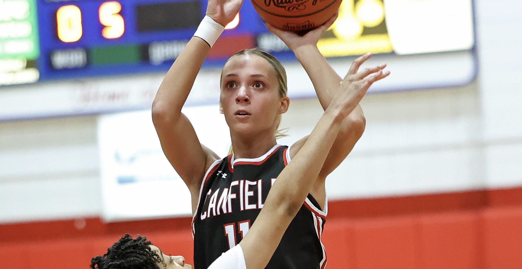 CANFIELD HANGS ON TO GRAB GUARANTEED CONFERENCE TITLE - Your Sports Network